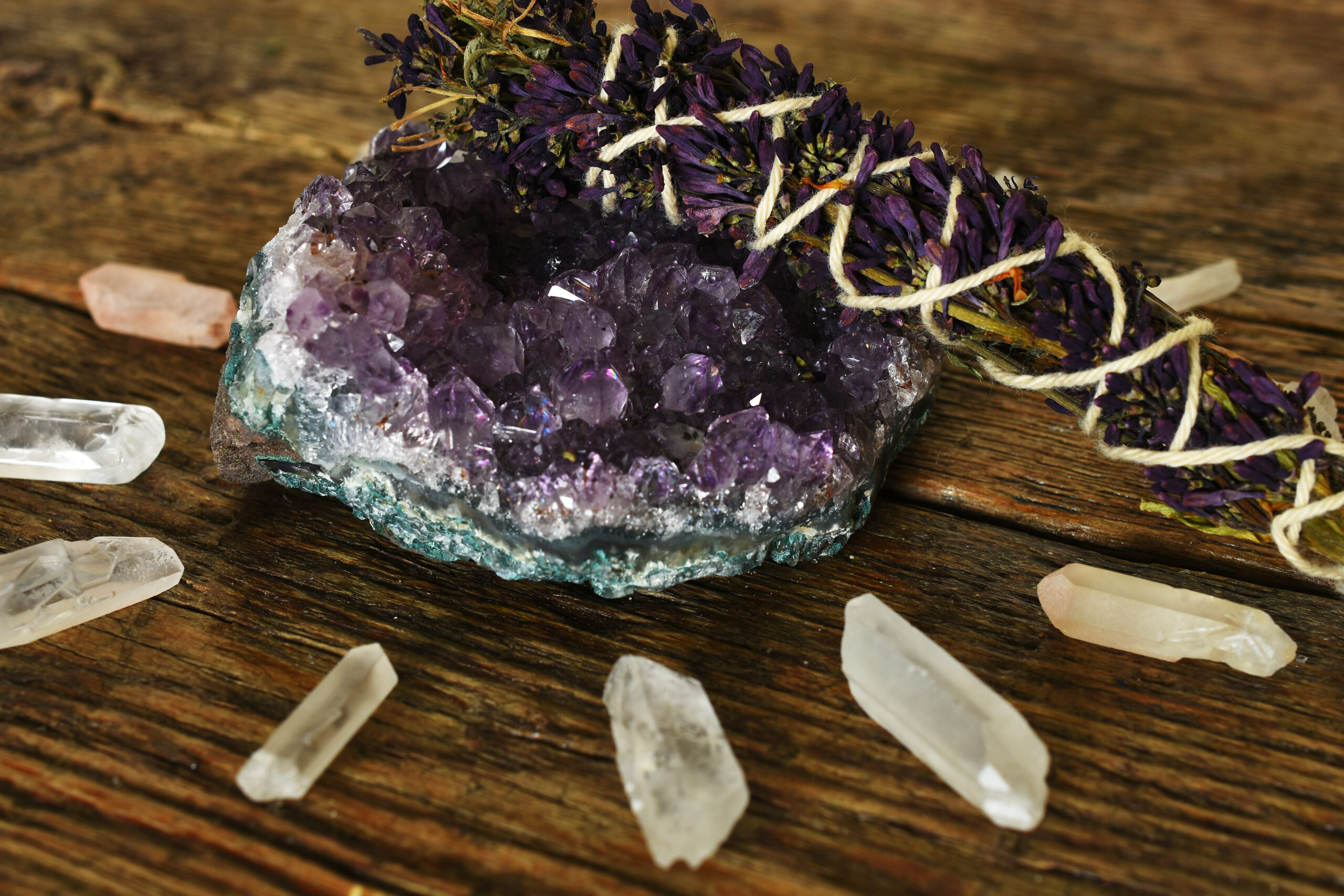 The Crystal Grid of Healing and Protection by The Atlantis Institute ...